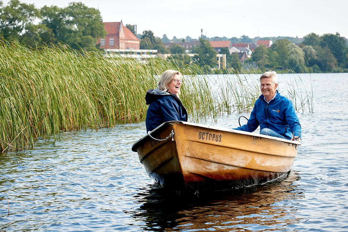 Business casual - Holger Knaack | Rotary International