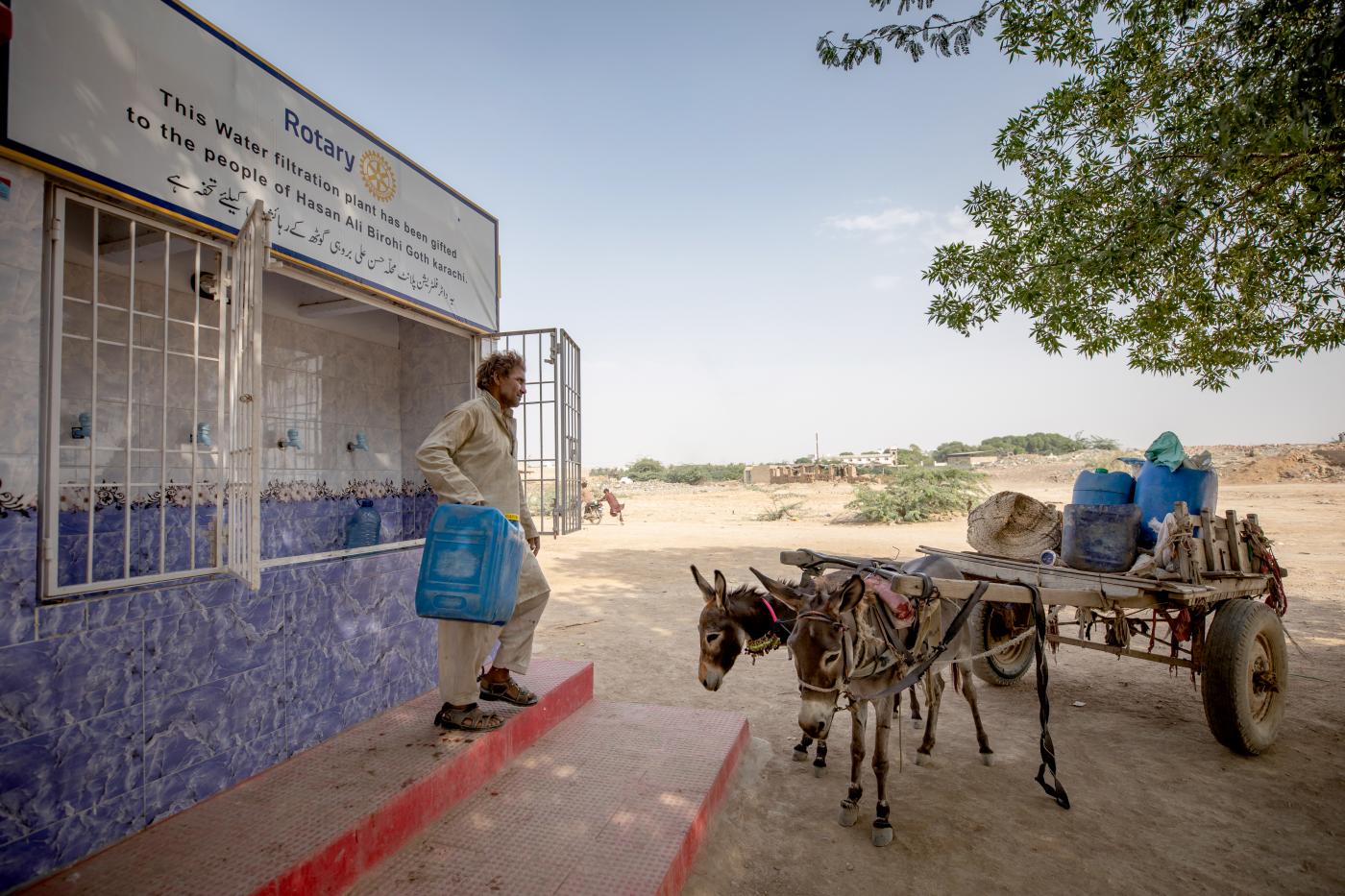 PolioPlus is engaging reluctant communities by addressing basic needs ...