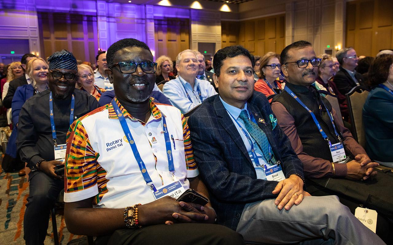 Mário César Martins de Camargo ruft auf: Unite for Good | Rotary ...