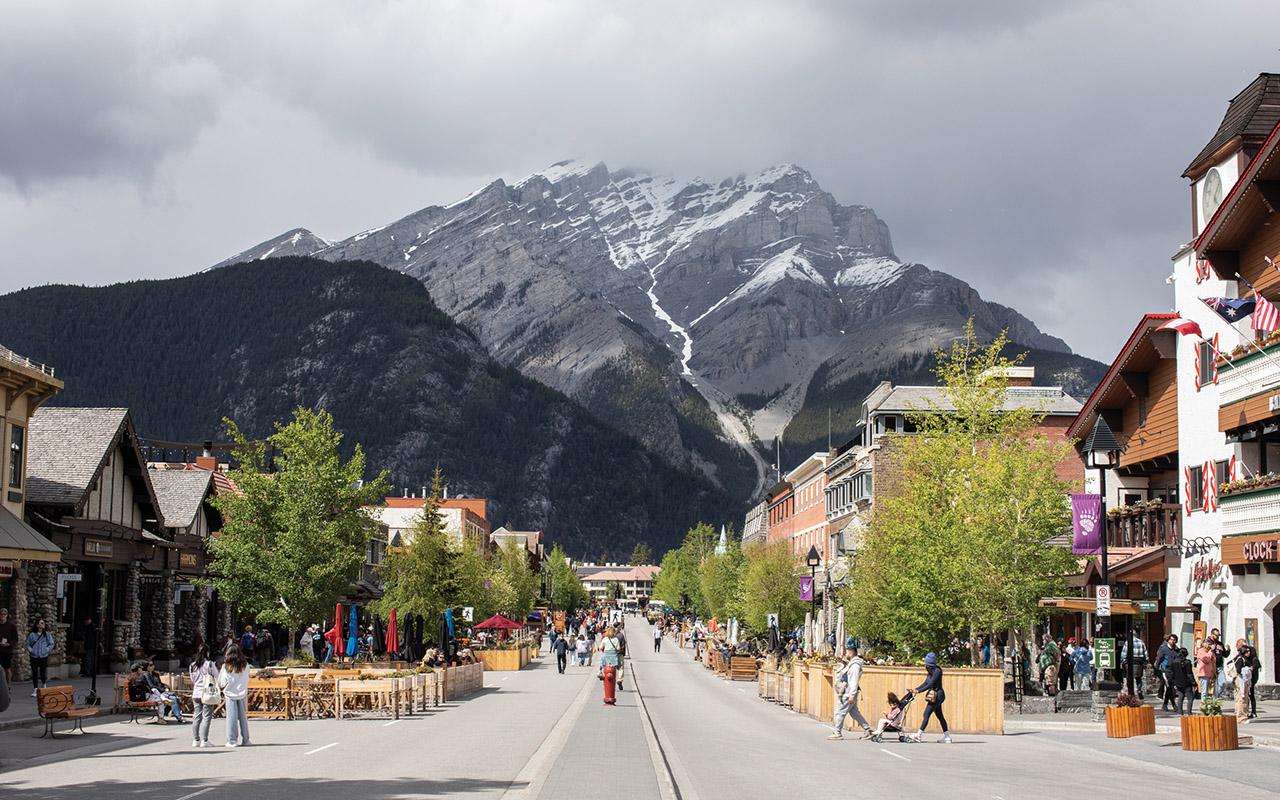Calgary calls Going to Mohkinstsis | Rotary International
