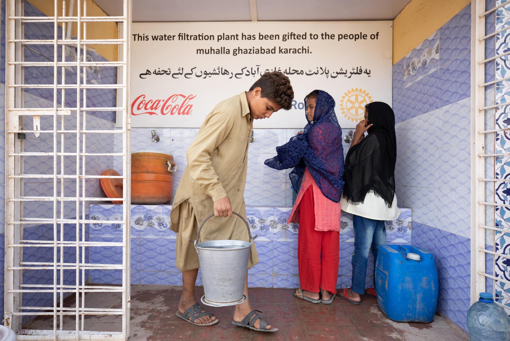 PolioPlus is engaging reluctant communities by addressing basic needs ...