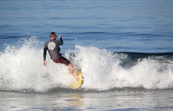Rotary members share passion for surfing | Rotary International