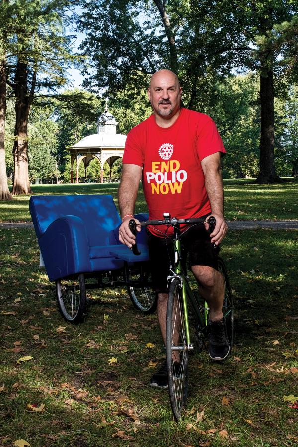 Rotarian rides bicycle to Toronto convention | Rotary International