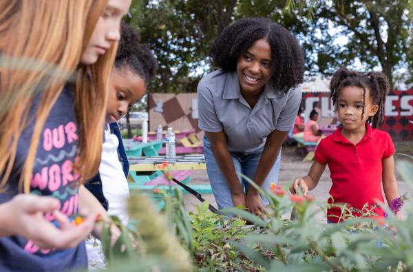 Houston clubs raise awareness about the environment, human trafficking ...